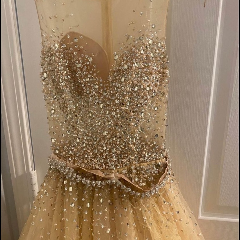 Formal Dress Beige Dress Prom Ballroom Gown Size 0-2 … - Gem